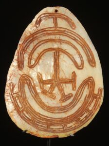 Bilaterally Symmetrical Aboriginal Pearl Shell | Longka Longka | Riji